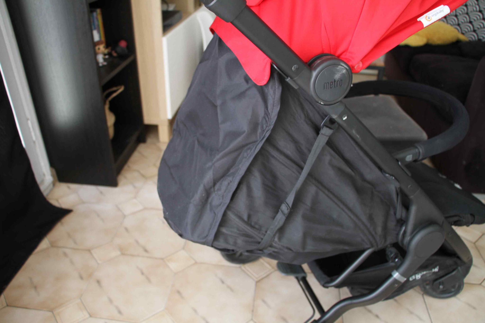 Poussette ultra-compacte d'Ergobaby : Metro City Stroller ⋆ Maman jusqu ...